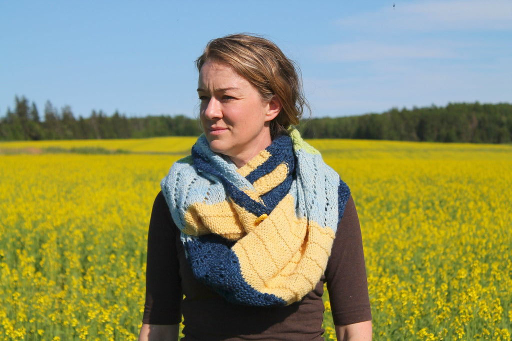Beach Day Shawl Pattern – Fleece & Harmony PEI
